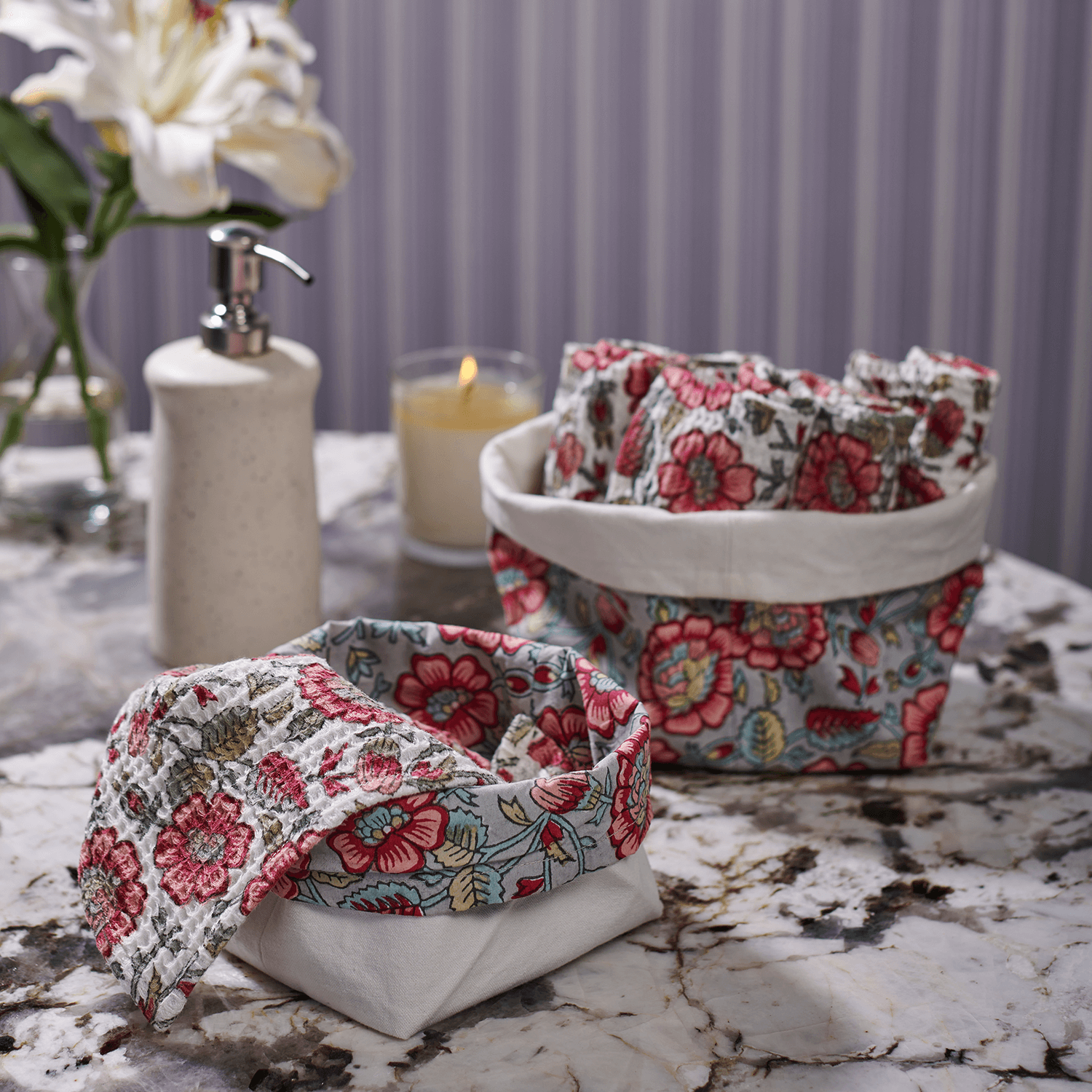 Zenia crimson vanity tray (Round- set of 2) – Inka