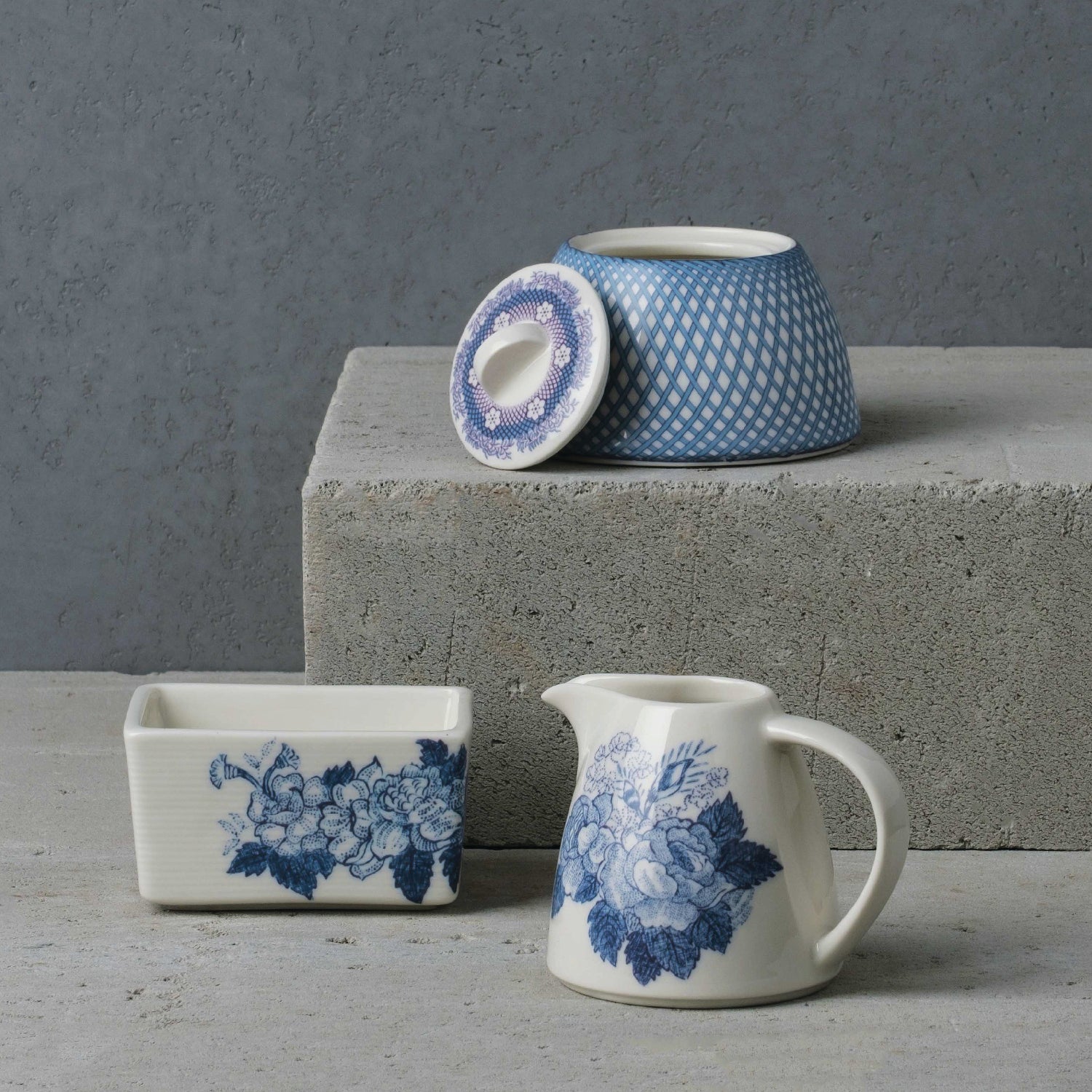 Renata china blue tea service set (Set of 3) – Inka